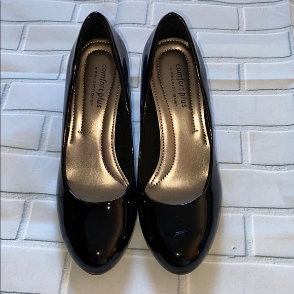 comfort plus by Predictions | Shoes | Comfort Plus Black Pump Size 6 ...
